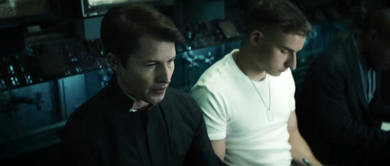 JAMES BLUNT WEARING BRACHMANN IN ROBIN SCHULZ’ MUSIC VIDEO „OK“ | BRACHMANN